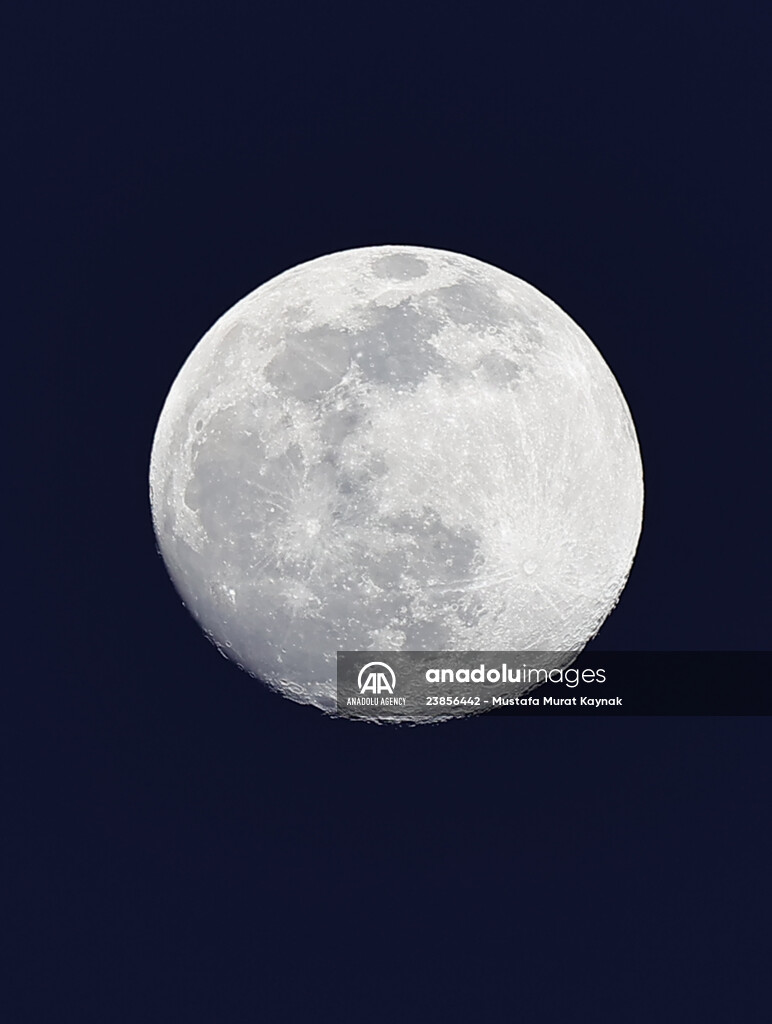 Full moon in Ankara | Anadolu Images