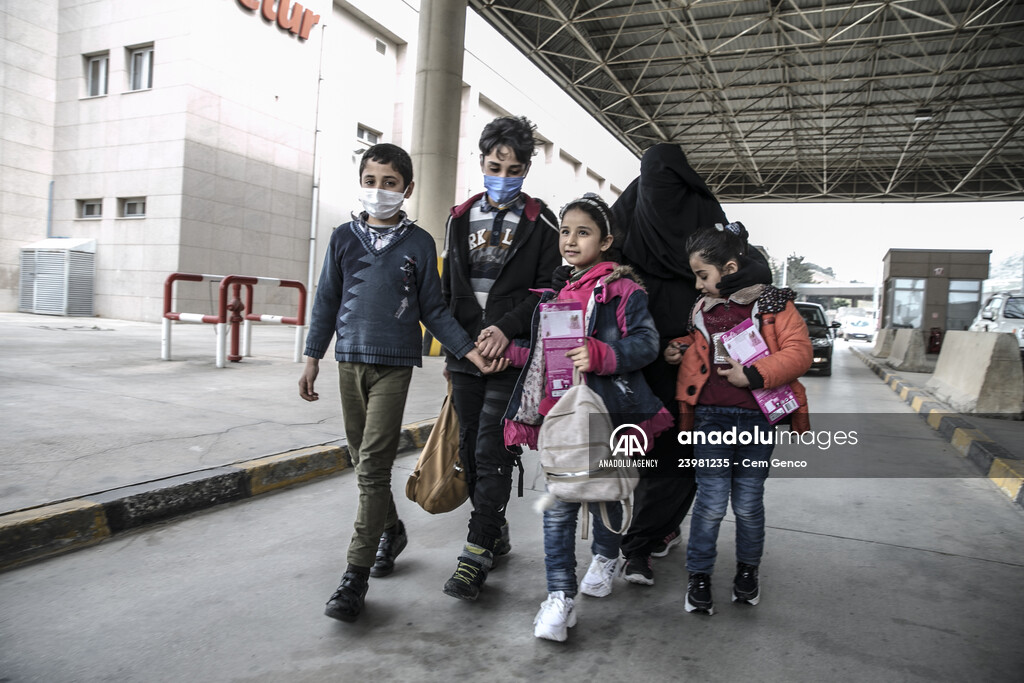 Iraqi mother living in Turkey's Samsun meets her children after 2,5 ...