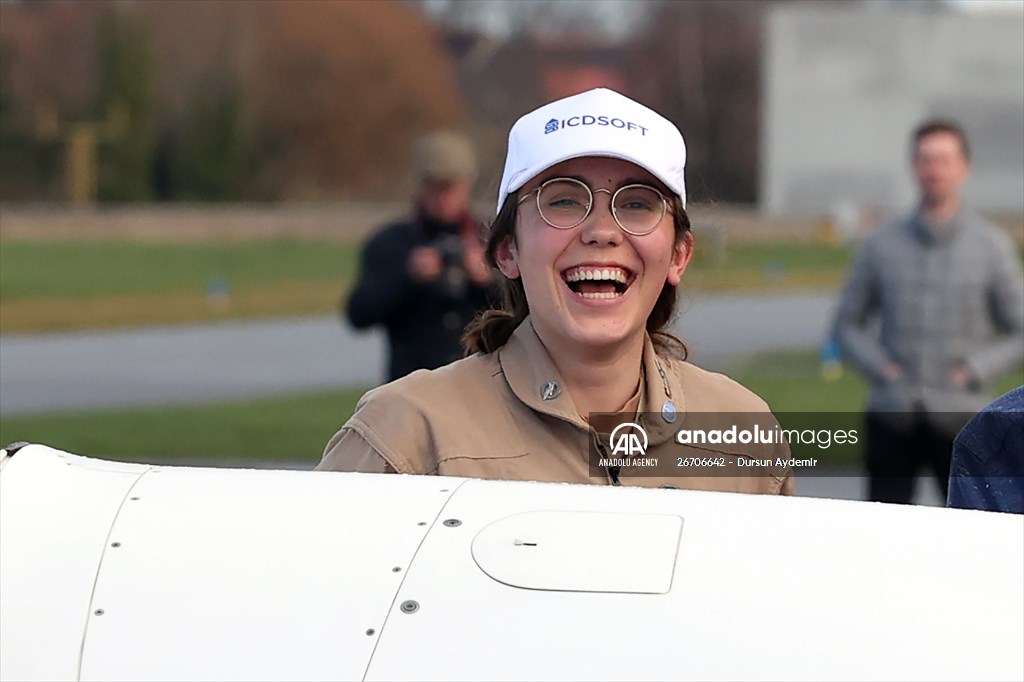 19-year-old woman pilot Zara Rutherford sets record for solo global ...