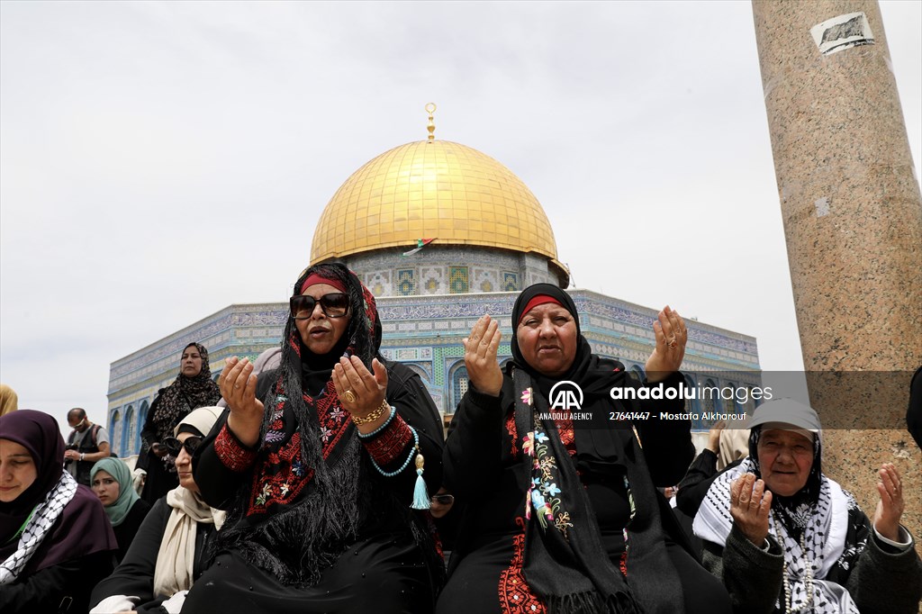 The third Friday prayer of Ramadan in Jerusalem | Anadolu Images