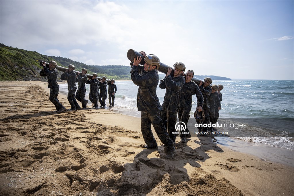 Commandos of the 'Underwater Defence' (SAS) of Turkish Navy | Anadolu ...