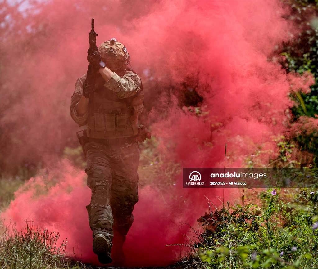 Commandos of the 'Underwater Defence' (SAS) of Turkish Navy | Anadolu ...