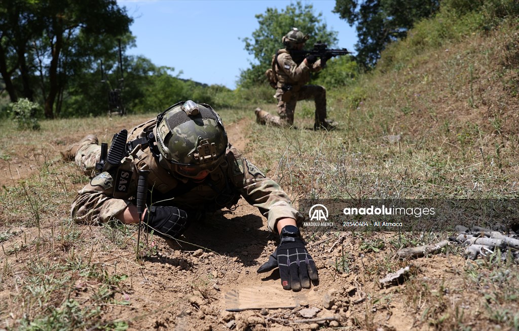 Commandos of the 'Underwater Defence' (SAS) of Turkish Navy | Anadolu ...