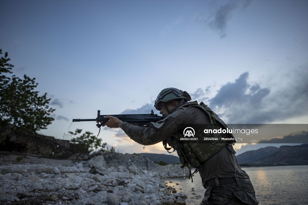 Military training of Turkish commandos in Turkiye's Isparta | Anadolu ...