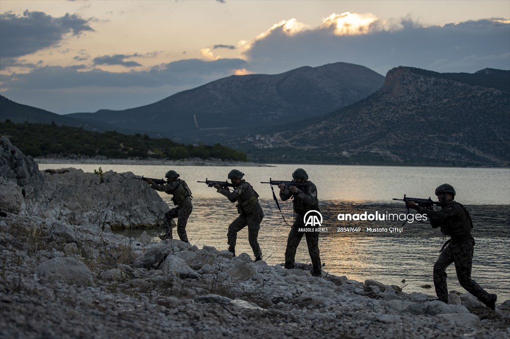 Military training of Turkish commandos in Turkiye's Isparta | Anadolu ...