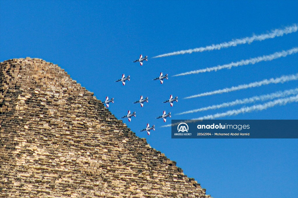 Flight demonstration at the Giza Pyramids in Egypt | Anadolu Images