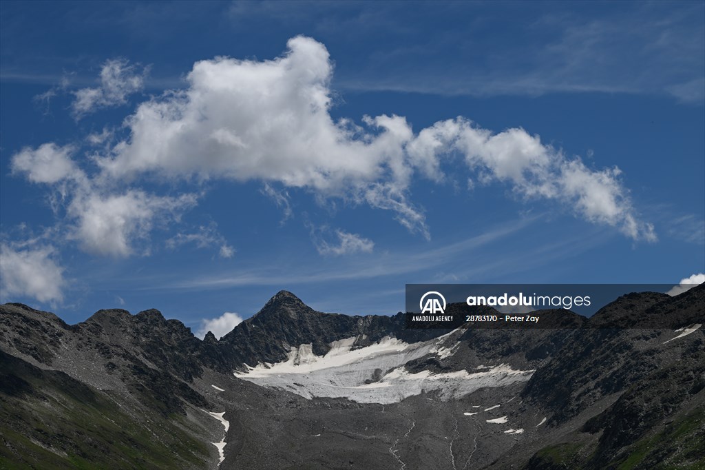 Effects of climate crisis on glaciers of the Swiss Alps | Anadolu Images