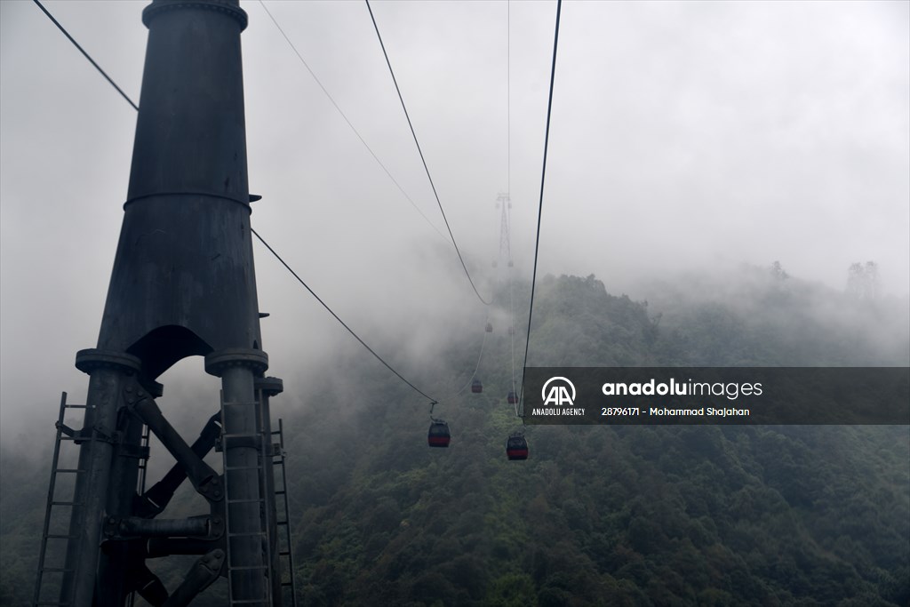 Cable car in Nepal | Anadolu Images
