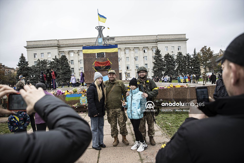 Ukrainian civilians celebrate Russian retreat from Kherson | Anadolu Images