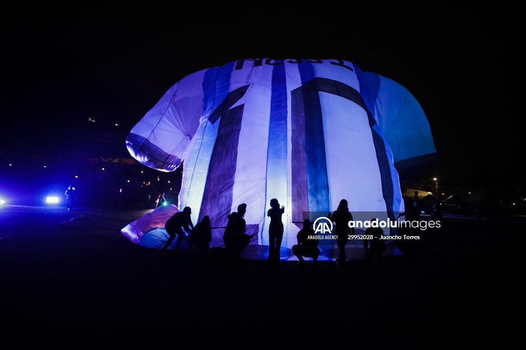 Colombians want to win Guinness with Lionel Messi inflatable jersey ...