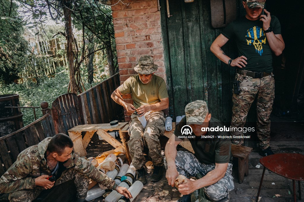 Ukrainian soldiers from the 60th Battalion of Territorial Defense ...